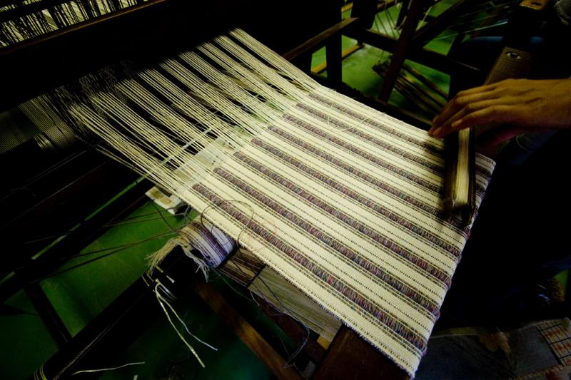 Tradicionalno ručno tkanje na okviru - Narodni.NET